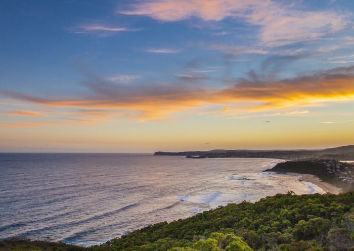 Bateau Bay, Central Coast - Accommodation, things to do & more | Visit NSW