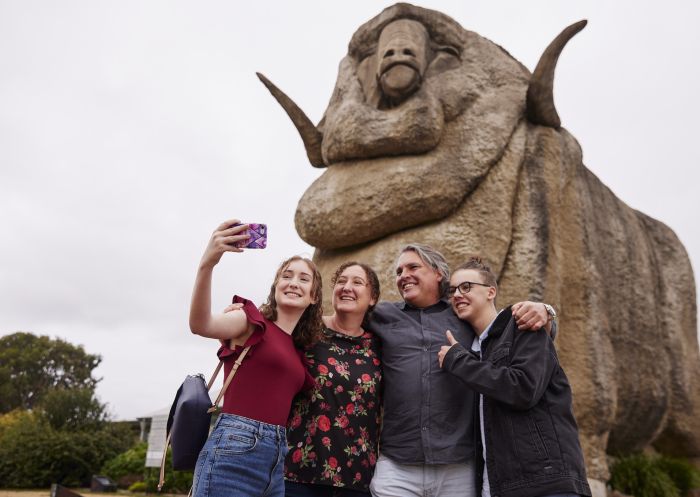 20 of NSW’s most iconic ‘Big Things’ | Visit NSW