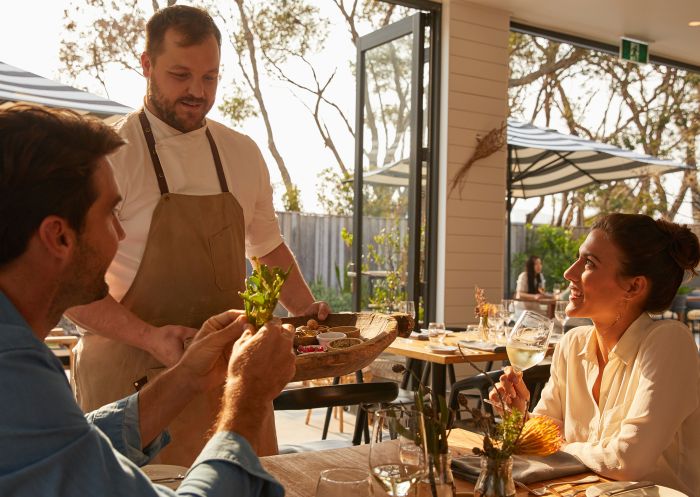 Delicious food & wine experiences in Jervis Bay | Visit NSW