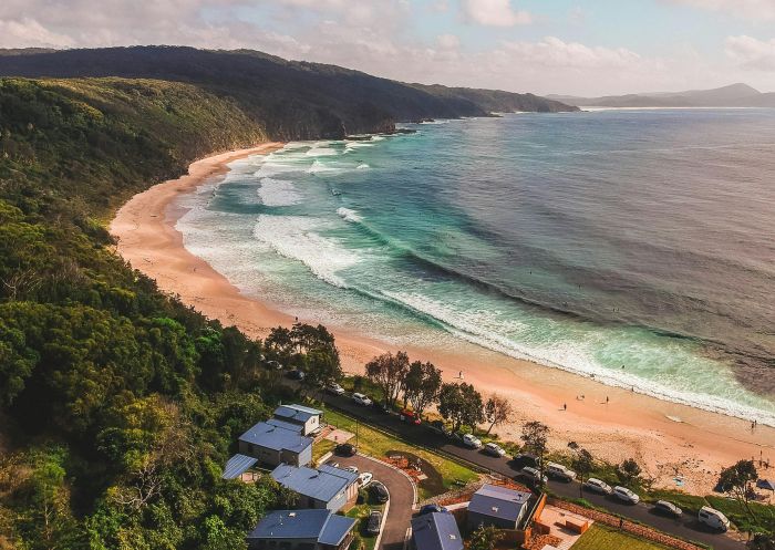 The best beach accommodation in NSW for large groups | Visit NSW