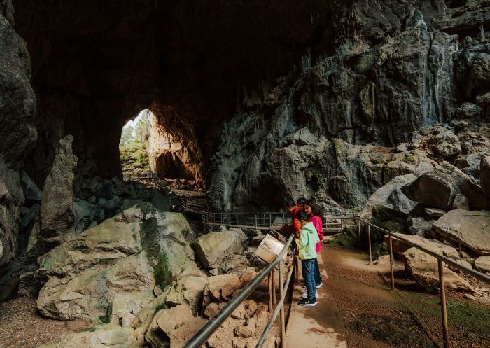 The most spectacular caves in NSW | Visit NSW