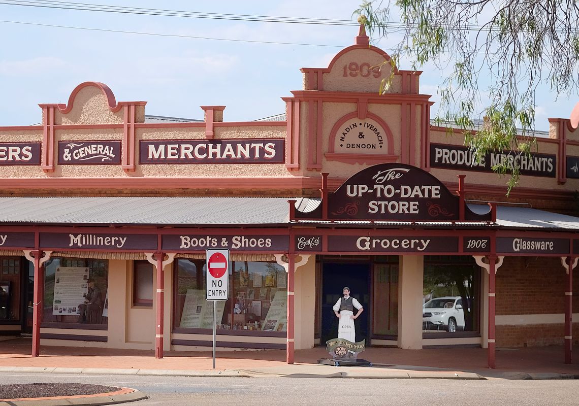 Coolamon - Accommodation, Maps, Attractions & Events