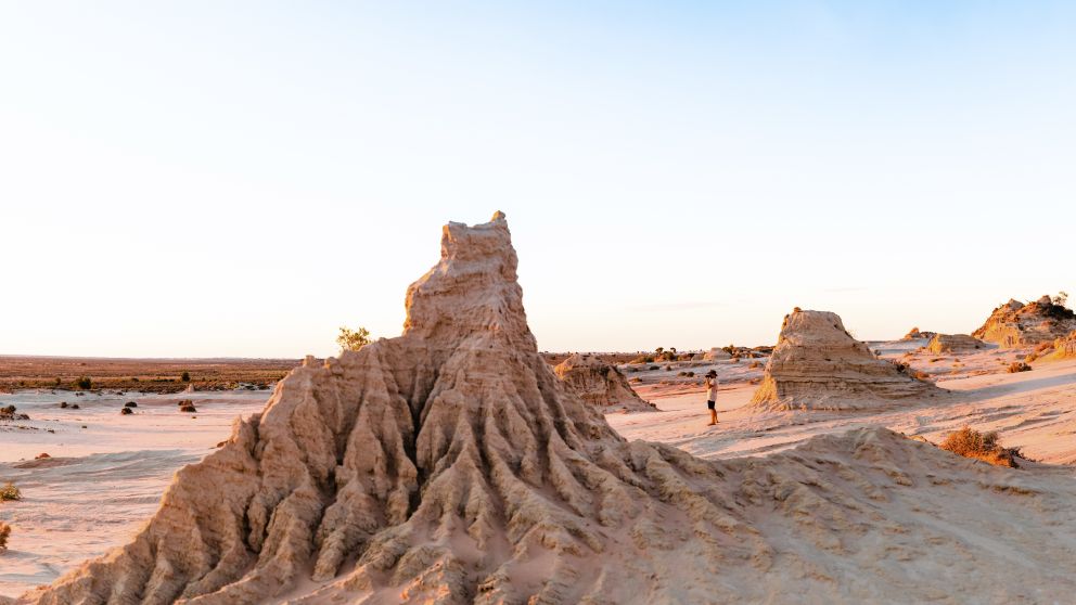 Guide to Mungo National Park - Tours, things to do & where to stay ...