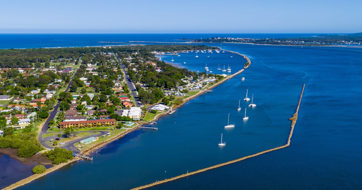 Iluka NSW - Plan a Holiday - Caravan Parks, Camping & Things To Do