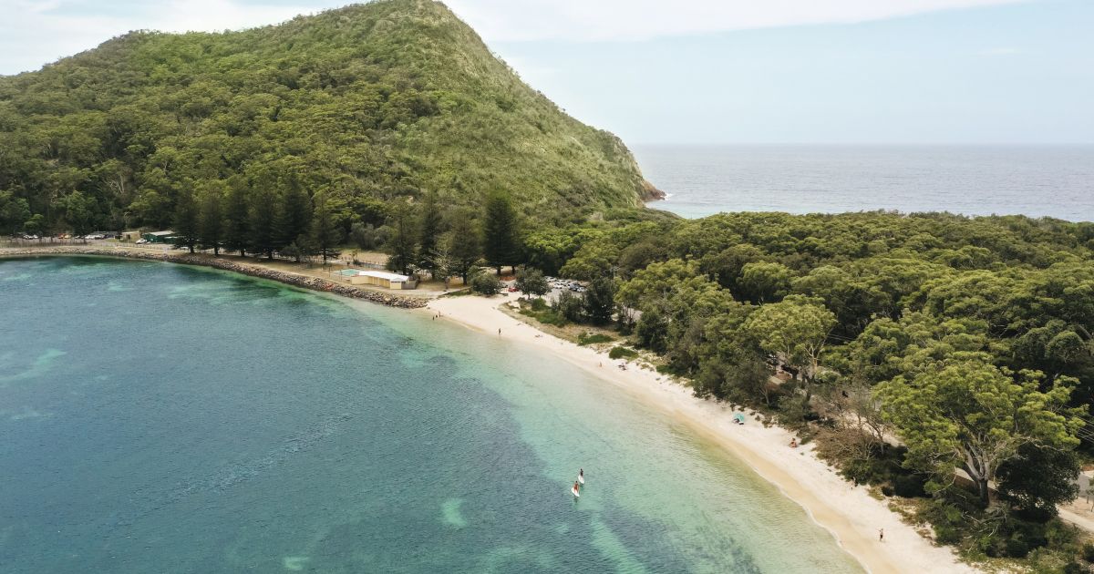 Shoal Bay NSW - Plan a Holiday - Things to Do, Beach, Hotels & Maps