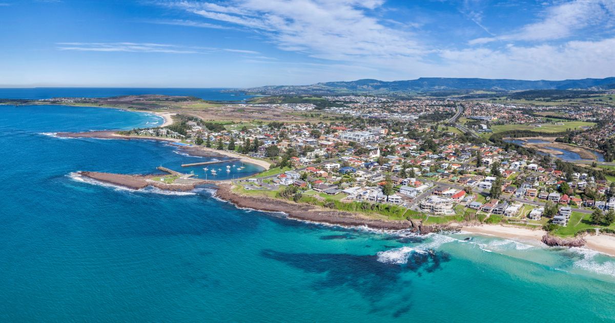 Shellharbour NSW - Plan a Holiday - Beach, Maps & Accommodation