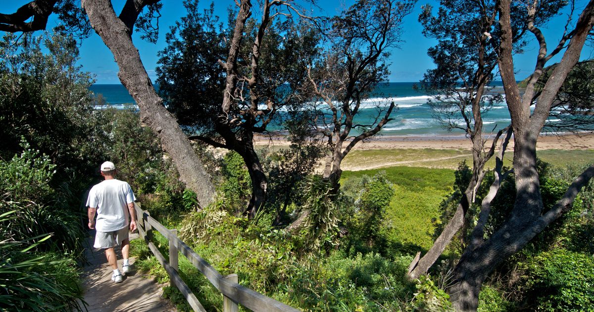 Bateau Bay, Central Coast - Accommodation, things to do & more | Visit NSW