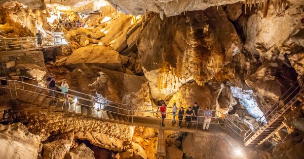 The most spectacular caves in NSW | Visit NSW