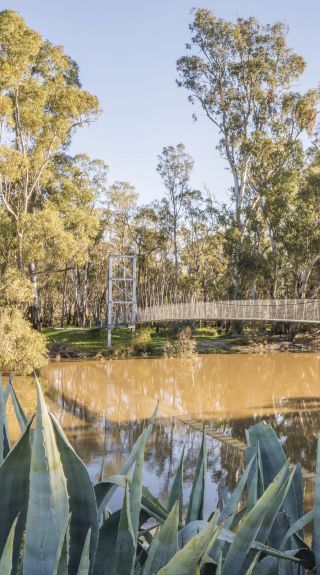 Top outdoor activities & adventures in the Riverina | Visit NSW