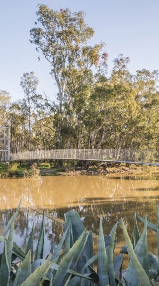 Top outdoor activities & adventures in the Riverina | Visit NSW