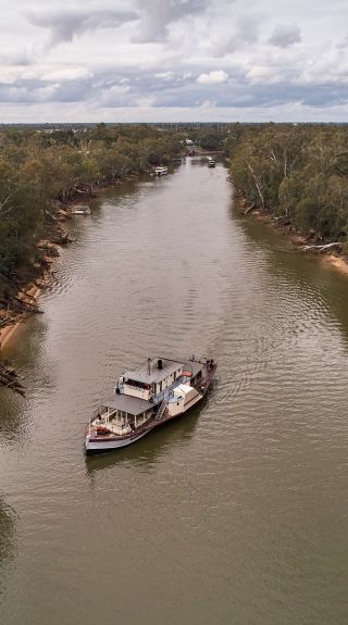 Echuca Moama, The Murray - Accommodation, things to do & houseboats ...